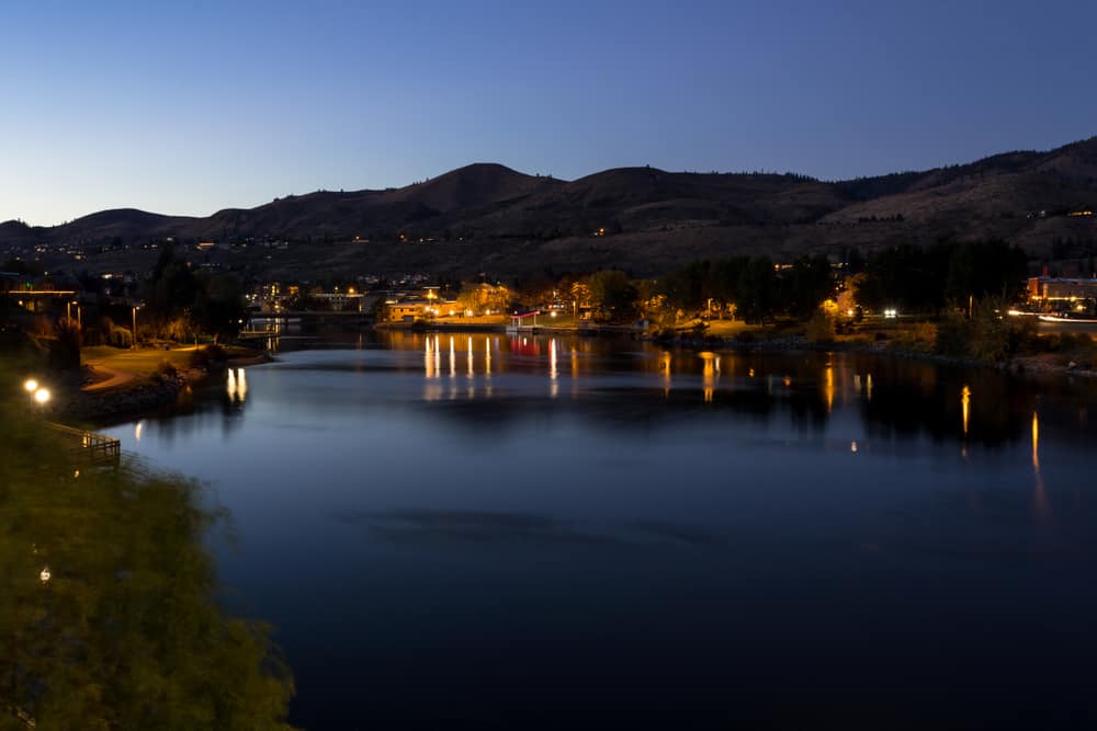 How to Have the Perfect Date Night in Lake Chelan