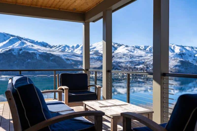 5 Holiday Activities in Lake Chelan for a Festive Escape